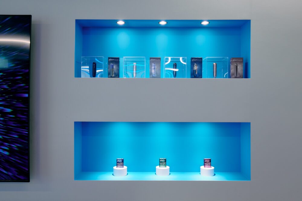 世界一の喫煙所『THE SMOKING LOUNGE by Ploom』が原宿に出現！音楽・フード・カルチャー が融合した体験型スポット ...